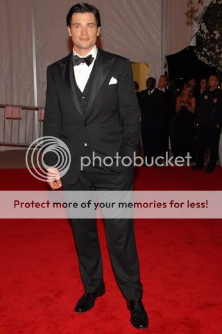 Tom Welling Suit Photo by CJG18 | Photobucket