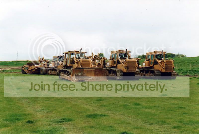 D8 & Boxes - A1 Wetherby - The Classic Machinery Network
